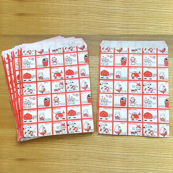 どこか懐かしさを感じるレトロなデザインで、手描きのイラストと文字を活かした何ともファンシーな紙袋です。ペンや小ぶりなノートが入るくらいの大きさです。-------------------------------サイズ：幅140×高180mm...