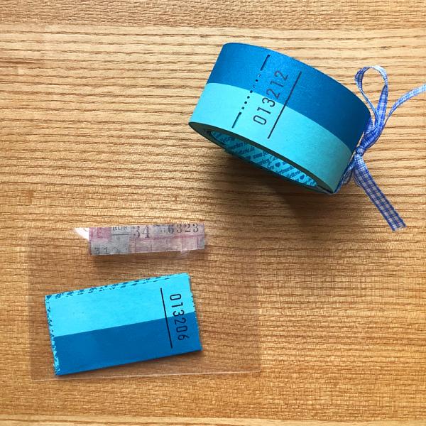 ドイツのチケットメーカー【Feine Billetterie】から発売されたチケット。ラッピングのアクセントや、コラージュ、スクラップブッキングにと、どこにでも遠慮なく使えるお役立ちアイテムです。ブランクタイプなので、スタンプを押したり、絵...