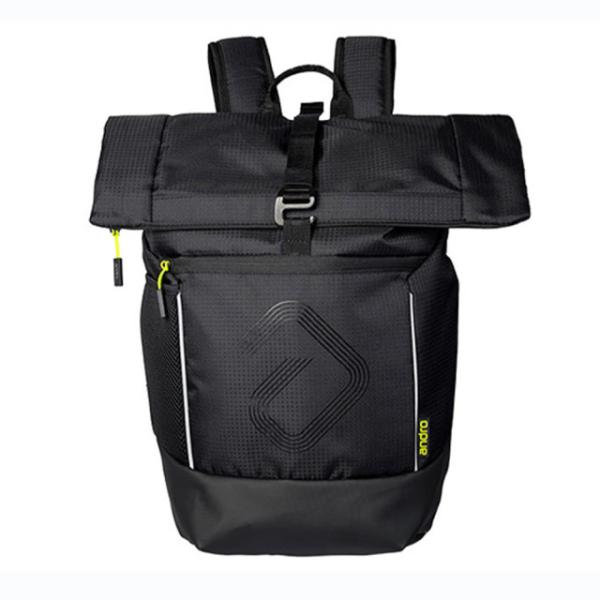 【発売日：2024年06月10日】大きな開口部が特徴のシンプルかつクールな多機能バックパック。■発売日：2024年6月■カラー：ブラック×ネオンイエロー■サイズ：45×32×17.5cm■素材：ポリエステル、裏地：ポリウレタン