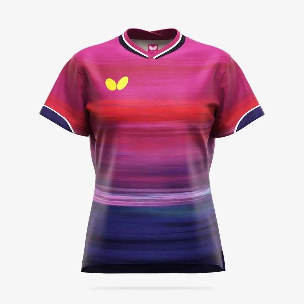 【発売日：2026年03月31日】伸縮性に優れ、吸収した水分を素早く生地表面に拡散させる高機能素材「サラマックス」を採用した日本製のゲームウエアです。汗によるベタつきや動きにくさを軽減し、快適な着心地をもたらします。男女兼用とレディースの２...