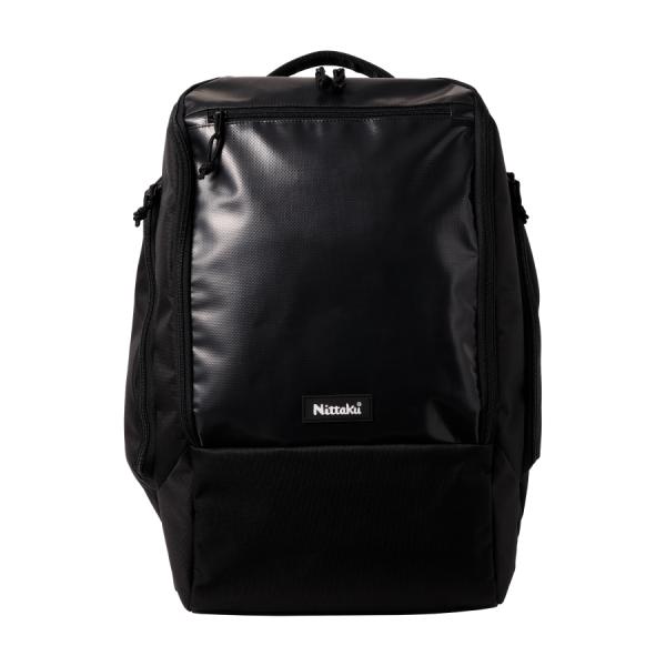 機能性に優れる！卓球人のためのデイパック。卓球人が卓球人のために設計したデイパック。試合会場などで起こりやすい“ちょっとしたストレス”を解消します。■発売日：2026年4月1日■品番：NK-7530■カテゴリ：バッグ■カラー：ブラック、グレ...