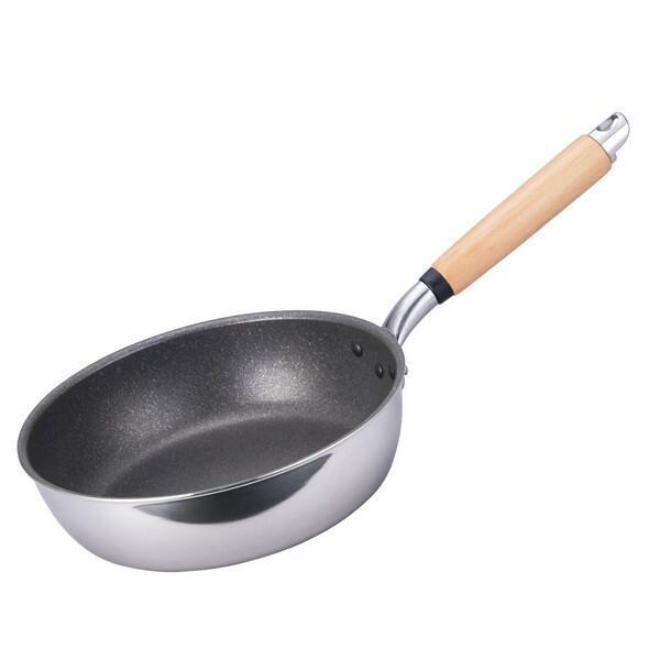 ★ 内面はダイキンの Silkware SD高固形分、高粘度の塗料をドット状に塗装。表面に凹凸をつけ、より優れた耐磨耗性を実現しました。★ 料理のプロに選ばれるSilkwareとは?Silkwareは、厨房用塗料で50年の実績を持つダイキン...