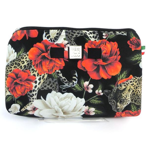 2013年にイタリアで誕生したセーブマイバッグは大切なバッグを汚れやキズから守るためのカバーバッグ、というコンセプトで始まりました。アイテムはすべて100％Made in Italyというこだわりがあり、ポーチやアクセサリーなども展開してい...