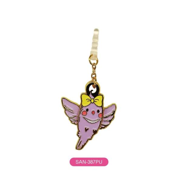 マイメロディのスイングチャームキャラピンの登場!イヤホンジャックを守るアクセサリーピン。φ3.5mmイヤホンジャックに差し込んで、ホコリや汚れの侵入を防ぐ。サンリオ sanrio