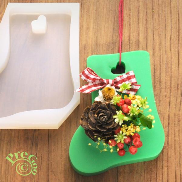 ◆完成サイズ： 6.7×8.8×高1cm 型いっぱいのワックス容量 36g◆製品サイズ： 7.8×9.7×高1.2cm　　　　　　アロマ ワックス サシェ　　　　〜つくり方を簡単にご紹介します〜1)製作時に多少の油分が付着している場合があり...