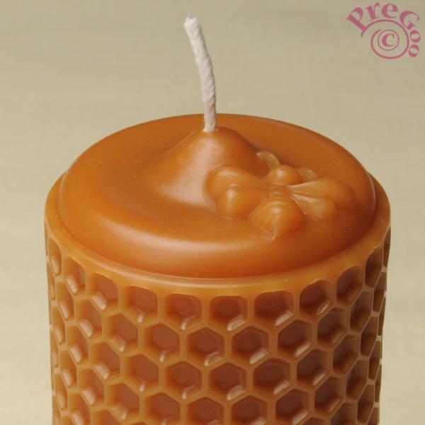 ◆完成キャンドルサイズ／重さ：直径6cm×高11.5cm/型いっぱいのワックス容量240g◆製品サイズ：直径7.5cm×高11.8cm　輪ゴム3本付き■耐熱温度は-60度から200度まで。220度の場合は12時間まで使用可能です。柔らかいシ...