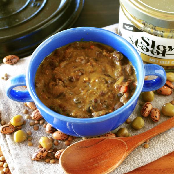 取手が2つ付いた可愛いデザインのマグカップ。お子様でも両手でしっかり持てるスープマグです。スープやミネストローネ、シチュー、デザートなどにもおすすめです。■サイズ：W105×H55mm■重さ：約240g■容量：270ml（満水時）■電子レン...