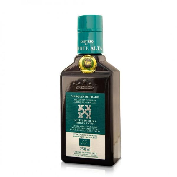 4品種の新ブレンドで進化したオーガニックEVOO2025年製造分より登場した新ブレンドは、新たに栽培を始めたアルボサナ種を加えることで、より複雑で奥行きのある味わいを実現。アルベキーナ、アルボサナ、マンサニージャ、ピクアルの4品種を絶妙にブ...