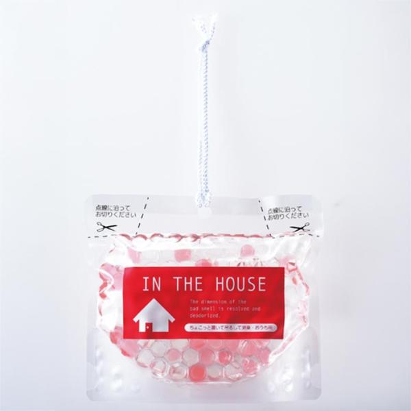 ちいさなお子様やペットの手の届かないところへ吊るして設置できるので、いたずらなどを気にせずご利用頂けます。BB菌の力で悪臭を分解消臭。■内容量：160g■用途：お部屋・トイレ・シンク下・靴箱など■成分：BB菌（納豆菌同属）、吸水性樹脂、ミネ...