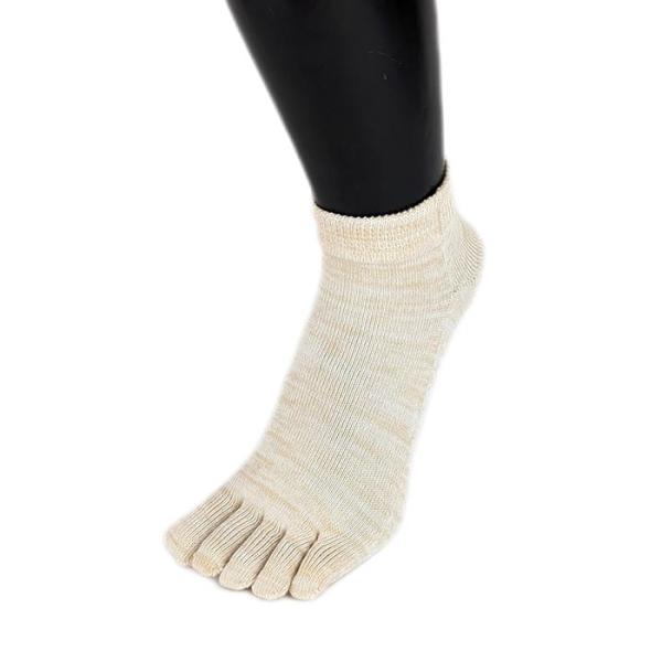 【定番】オールシーズン使える、スニーカー丈5本指ソックス抗菌・防臭加工糸を採用しています。履き心地、耐久性ともに抜群。足を快適にサポートします。数色の糸を合わせて生地を織っているため、左右の靴下の柄が対象とならない、同一柄が二つとないオンリ...