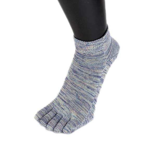 【定番】オールシーズン使える、スニーカー丈5本指ソックス抗菌・防臭加工糸を採用しています。履き心地、耐久性ともに抜群。足を快適にサポートします。数色の糸を合わせて生地を織っているため、左右の靴下の柄が対象とならない、同一柄が二つとないオンリ...
