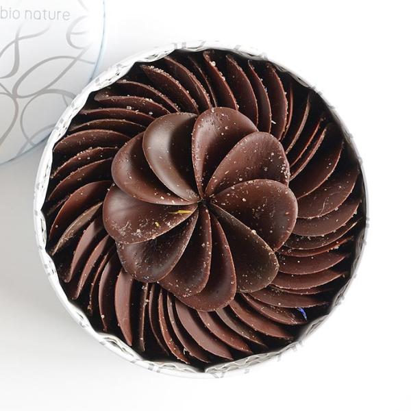 見た目も味わいも特別な、花びらの形をしたカカオレートカカオレート（R）とは、カカオそのものの機能性を生かし、食することで人々を豊かにする進化的な食品です。愛らしい花びら（ペタル）のかたちをしたカカオレート。体にやさしい厳選した素材のみで一つ...