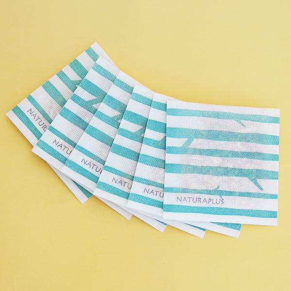 天然の忌避成分を国内の杉の間伐材にしみ込ませたナチュラルでエコな防虫剤 忌避成分は、植物エッセンシャルオイル30種類以上ブレンドしたまるで香水のような香り！防虫効果も高く、天然のアロマ気分も楽しめます。 製造国：　 日本 サイズ：　 高さ7...