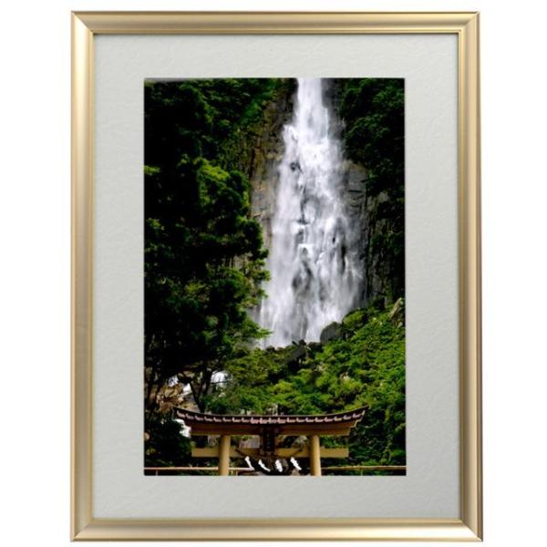 飾るだけで幸運をもたらす「奇跡の写真」・・・プロカメラマン秋元隆良氏が撮影する日常ではめったに出会うことのできない自然風景をとらえた決定的瞬間。・・・その神秘的な風景写真が福を招く！秋元氏独自の能力と独特な感性で捉えた数多い作品の中から、イ...