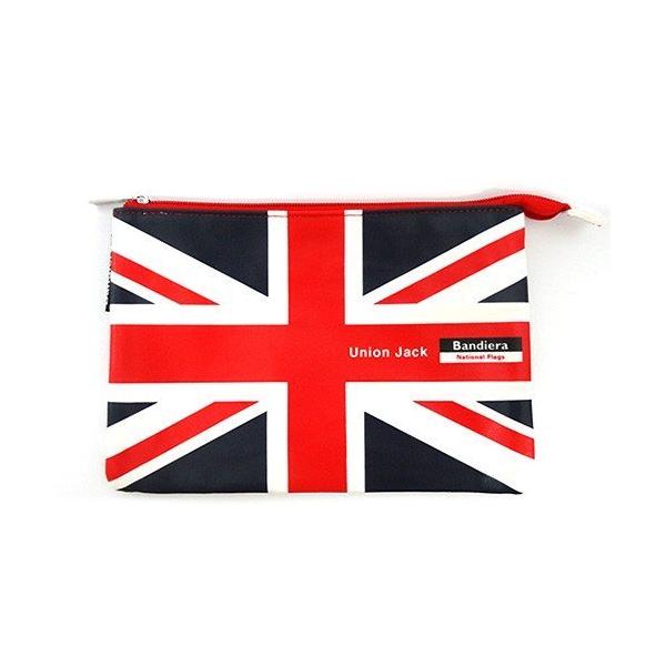 国旗をモチーフにした Bandiera(バンディエラ)ブランドのフラットポーチです。イギリス国旗 ユニオンジャックと地図のデザインです。サイズ ：240ｍｍ ×160ｍｍ ｘ10ｍｍ。A5サイズが入ります。ジッパー付の内ポケットつき。ポケッ...