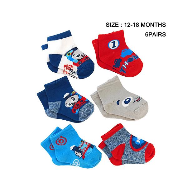 きかんしゃトーマスのベビー用靴下6足セットです。アメリカから輸入のベビーソックス。デザインが違う6足なので、お洋服とコーディネートしやすいです。●サイズ：12-18M (12ヶ月〜18ヶ月 )●素材：ポリエステル97%、スパンデックス3%●...
