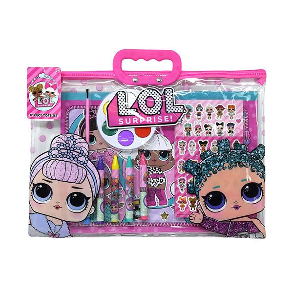 LOLサプライズのステーショナリーセットです。透明のビニールトート入り。ビニールトートはA4サイズが入ります。ぬり絵＆お絵描き帳・クレヨン・固形絵の具・シールのセットです。アメリカからのインポート品でかわいいですよ。Disney Princ...