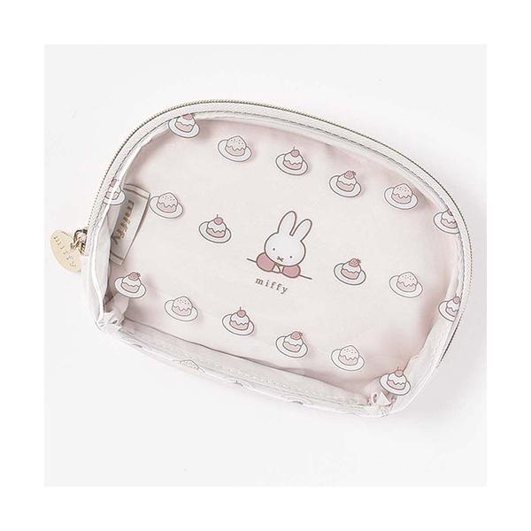 たくさんの「おいしいもの」に囲まれたミッフィーのイラストがキュートなティッシュポーチ。ティッシュのほかにもリップや小さなミラーなどが入るコンパクトなポーチです。表側はクリアタイプで中身が見やすいですよ。■サイズ：高さ10.5・横幅15・マチ...