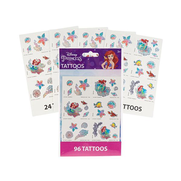リトルマーメイド、アリエルのタトゥーシールです☆同じ柄のシールシートが4枚入っています。景品やイベント、おまつりなどにおすすめです♪アメリカからの輸入品。■パッケージ：約縦19.2×横11.5cm■シート枚数：4シート 　シール計96個入り...