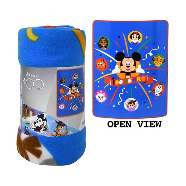 ディズニー100周年記念フリースブランケットです。薄手で軽くてあたたかい！使いやすいブランケットです。大きめなので、お子様の毛布としても。お昼寝などにもおすすめですよ。ミッキーを中心に、ディズニーキャラクターがたくさん♪アメリカからの輸入品...