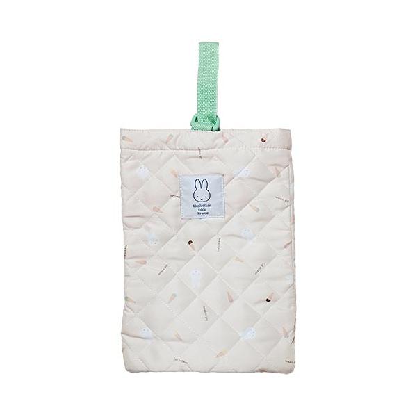 ミッフィーのシューズバッグはキルト素材で作られており、女の子にぴったりのアイテムです。優しいアイボリーにミッフィーのフェイスとアイスクリームが散りばめられたかわいい総柄デザイン。内側にネームタグ付きです。入園・入学準備、進級準備におすすめで...