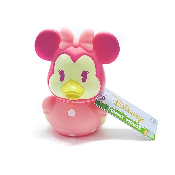 ディズニー キャラクターのあひるちゃんです。とんがったお口がなんともキュートなあひるちゃん♪お風呂やプールで浮かべて遊んでね♪色々なキャラクターを並べてインテリアとしても☆アメリカからの輸入品です。●サイズ：約H7.5×W5.5×D6cm●...