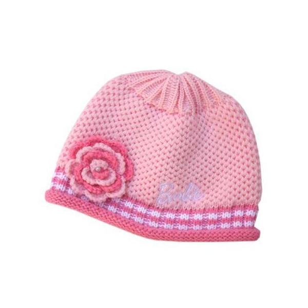バービーのキッズ用ニットキャップです。ピンクの毛糸のお花がかわいい女の子らしいデザイン。Barbieのロゴ刺繍も入っています。サイズは平置き状態で幅21cm、タテ15.5cm。ポリエステル100%