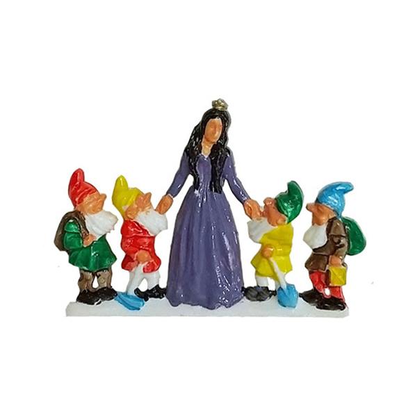 50年前のオリジナルの金型から作られたハンドペイントのブローチです。彩り豊かな色合いに、細部にまでこだわった精巧なディテールが魅力的。手持ちのハットやストール、バッグなどに。コーディネートにプラスすればいつもの装いもキュートさUPに仕上がり...