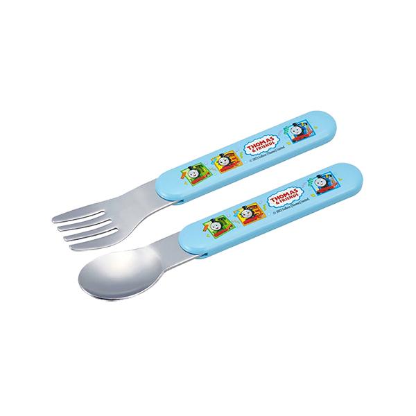 トーマス・パーシー・ニアのイラストが付いたキュートなフォークとスプーンのセット。ハンドルには抗菌加工がされていて安全☆食器洗浄機・乾燥機OKでとっても便利です。【セット内容】●フォーク × 1【サイズ】約24×135mm×H9mm【素　材】...