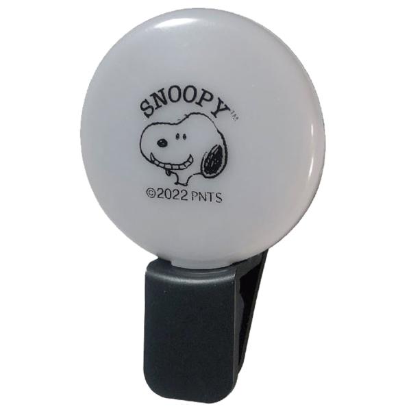 スマートフォンに装着して、暗い場所での撮影を明るくするＬＥＤライトです。付属のＵＳＢケーブルを、ＰＣかＡＣアダプターに接続して充電します。明るさはボタンを押して３段階に調節でき、トーンアップでキレイな自撮りが撮影できます！仕様イメージはサン...