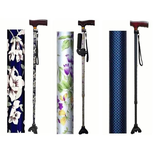 ○穴があっても落ちにくい○砂利道でもしっかりグリップ　３本の足が砂利道でもしっかり地面をとらえます。○急な角度でついてもしなやかに接地　ふとした拍子に、急な角度でステッキをついても、三つ股の先ゴムがしなやかなクッション性をもって確実に地面を...