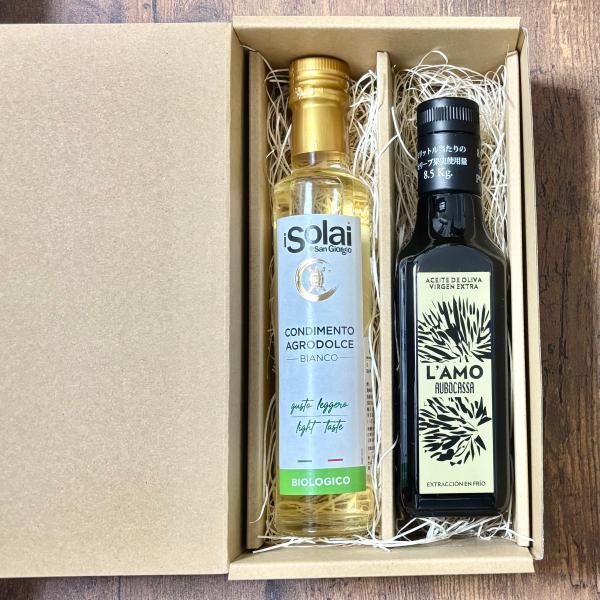 香りが良いスペイン産EXVオリーブオイルと近年イタリアでも日本でも人気の調味料ホワイトバルサミコ酢のセットです。この2本があれば簡単にサラダドレッシングにも使え、ギフトでも大変喜ばれると思います。【アウボカーサEXVオリーブオイル】内容量：...