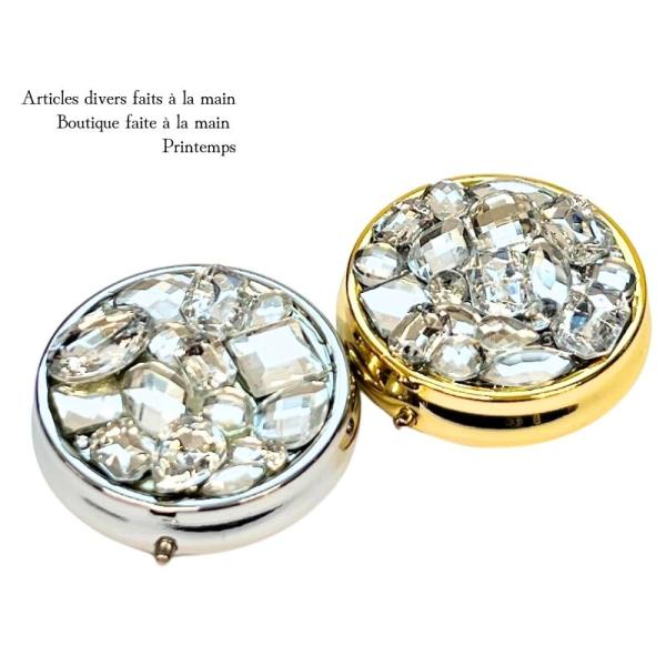 本体材質：クロムメッキ資材カラー：シルバー・ゴールド資材大きさ：50×D14mm資材重さ　：26ｇ区画数：1区画プランタンではひとつひとつ丁寧な作業を心がけてお作りしておりますが「デコって取れるのが心配・・・」の万が一の為に予備ストーンを無...