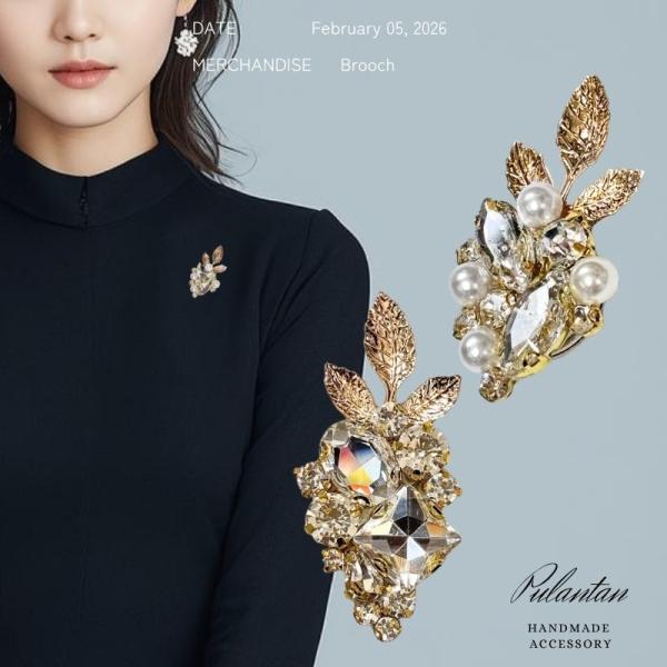 おしゃれでかわいいゴールドリーフマグネットブローチA級ガラスビジューと光沢のある高品質パールで上品で落ち着きのあるブローチにしました。卒業式やお呼ばれのときなどフォーマルスタイルにぴったり。バッグなどにつけてもかわいいブローチ。穴を開けない...