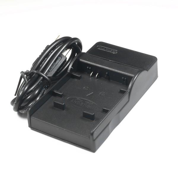 【メール便送料無料】【送料無料】【仕様】色:ブラックサイズ:約47×89×20mm 重量:約30g(本体のみ)入力:micro USB DC5V±5%出力:DC 4.2V±5% 300mA付属品:USBケーブル保証:6ヶ月間【商品情報】PD...