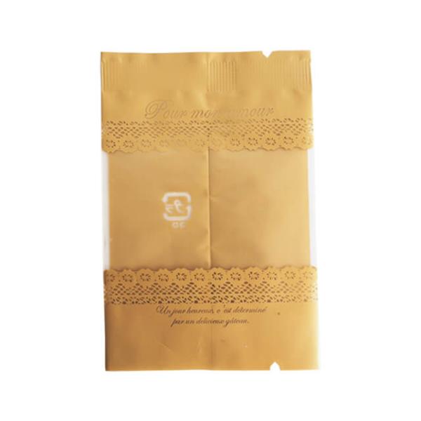背面はゴールド、前面にはゴールドのレースがプリントされた華やかなギフト袋です。開封時に便利なノッチ（切り込み）付き。シリカゲル対応。