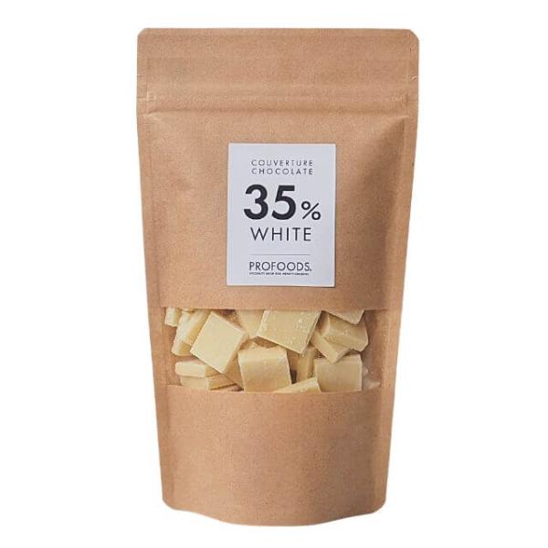 フランス産ミルクを主体に、良質なココアバターを使用。穏やかなカカオの香りと、甘さを控えた上品な味わいが特長のホワイトチョコレートです。天然バニラを使用しています。ひと粒のサイズ：直径20mm程度の正方形状相性の良い素材：南国系フルーツ、オレ...