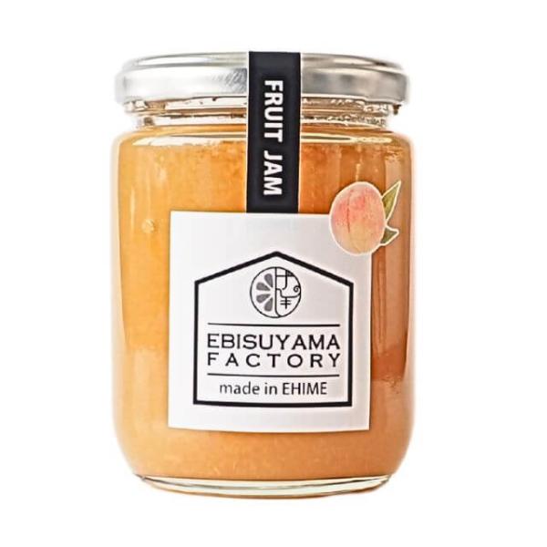 長野県産の桃を使ったフルーツジャムです。甘さを抑え、フルーツの旨味を余すことなく引き出しました。パンはもちろん、ヨーグルトやバニラアイスなどにデザートソースとしてご使用ください。