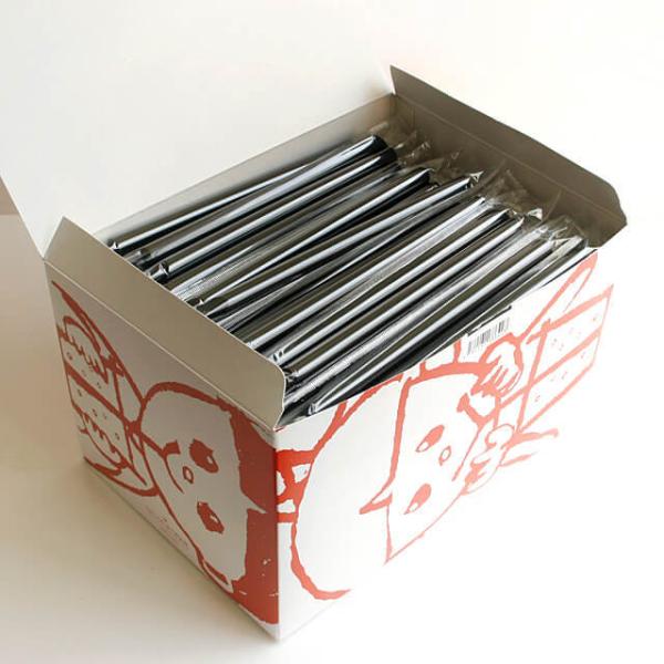 ■フタ付きカップもOK！タピオカストロータピオカ入りのドリンク用の極太ストローです。片側が斜めにカットされているので、フタ付きのカップでも楽に突き刺すことができます。■衛生的なフィルム包装1本ずつ個包装されているので衛生的です。フィルム包装...