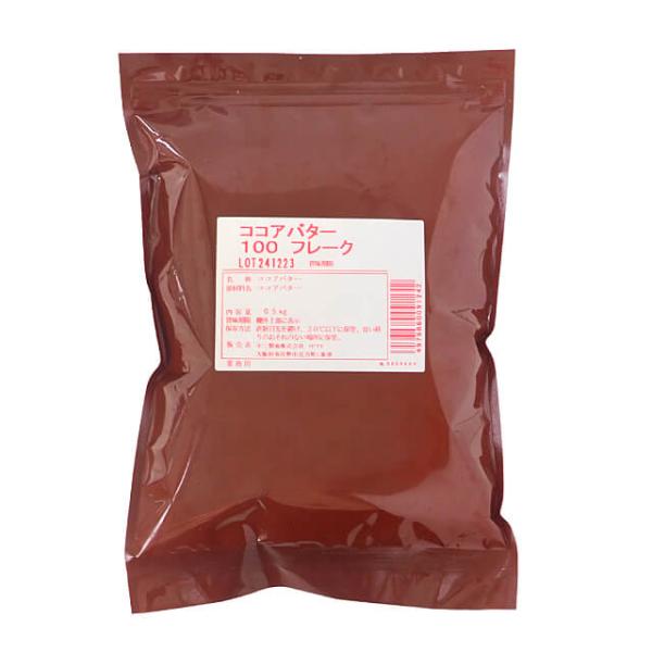 カカオ豆をローストし、すりつぶして作ったカカオマスから搾り取った脂肪分がココアバターです。フレーク状で溶け易く、お好みでテンパリングのチョコレートに加えると、のびや口当たりがよくなります。（業務用）