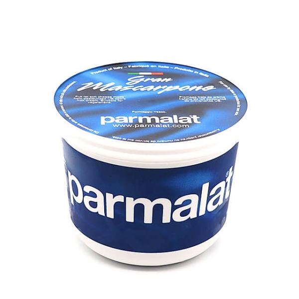 少し泡立てた生クリームのようなテクスチャーで、とても滑らかな舌触りのフレッシュチーズです。ほのかな甘みがあり、ティラミスはもちろん、パスタソースやそのままパンに塗って食べても美味しいです。