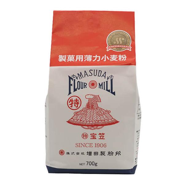 増田製粉所は100年を超える歴史があり、宝印小麦粉はその歴史の中で培った技術で一粒一粒ていねいに製粉した粉です。宝印小麦粉は、グルテン量が少なく、泡立てた卵の一つ一つの気泡を壊さない特長があります。この特長により、ソフトで軽く口当たりの良い...