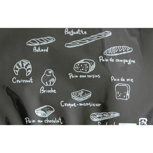 パン用個包装袋です。PP袋は柔らかさとハリが適度にある透明感の高いフィルムです。こちらはソレイユ定番のpains柄。様々なパンが印刷されております。 。300×200mm