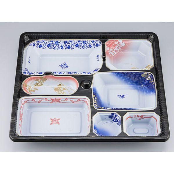 各ポケットの華柄が、和惣菜の彩りを一層際立たせます。蓋は別売り。