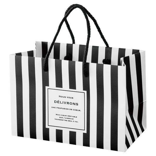 ストライプが印象的なフィエルテシリーズから、ミニペーパーバッグが登場。シャープな印象のモノトーンのストライプとマットな質感、さりげない黒箔がスタイリッシュなハンドル付き紙袋です。バレンタインギフトに添えるプレゼント用の袋や、時計やアクセサリ...