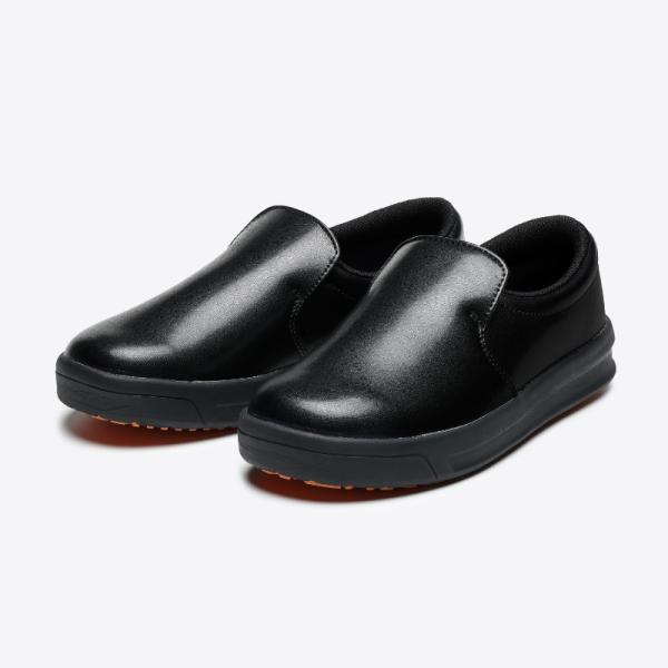 つま先がゆったりしたワイド仕様の軽量キッチンシューズ。ソールには丸五で最も滑りにくい「ULTRA SOLE」を搭載。ミッドソールの素材にはクッション性の高いEVAを使用。厨房で必要な機能性だけでなく履き心地を兼ね備えた、快適さを追求した1足...