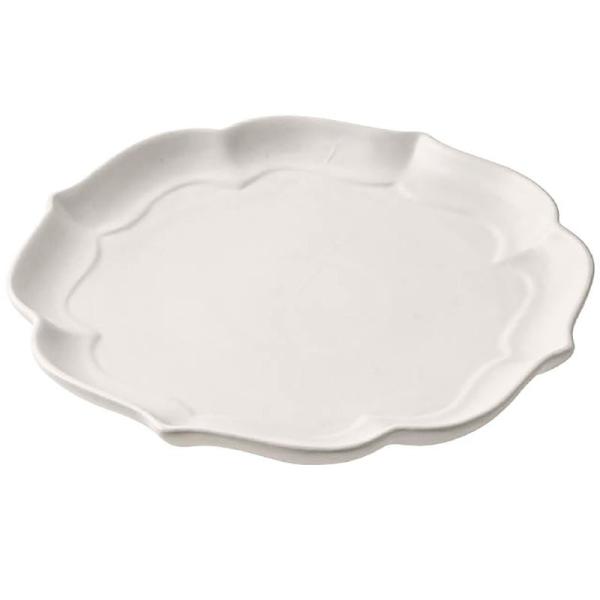 シンプルな白い陶器の丸形トレイです。焼菓子などを並べてお使いいただけます。食品対応(食品衛生法適合商品)。クッションシール付。手作りの為、多少のサイズ違い・ゆがみ、色ムラが発生する場合がございます。直火にかけたり、火のそばには置かないでくだ...