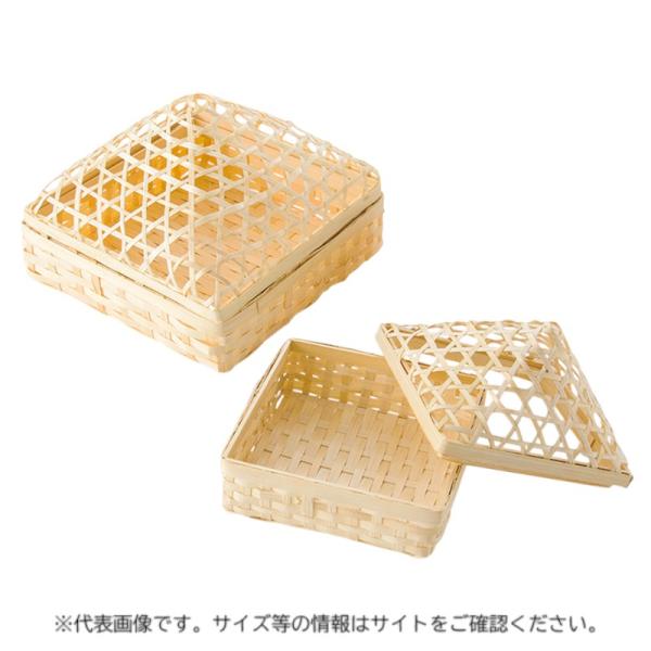 六ツ目編みの蓋とアジロ編みのかごの組み合わせのシャトーボックス。ギフト用ボックスとして最適。見た目が美しく、エコ素材でもあるため、特別な贈り物にぴったりの逸品です。※天然素材を使用しているため、サイズや色味に若干の違いが生じる場合がございま...