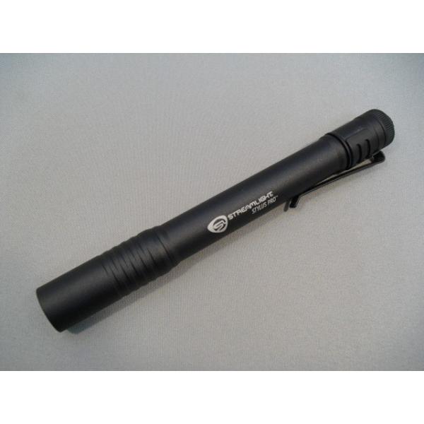 ◆0.5ワットスーパーLEDを採用した次世代型ペンライト。◆1.6km離れた場所からでも点灯を確認できます。◆場面に合わせて一時点灯と常時点灯の使い分けが可能。◆防滴タイプ（日常生活防水）◆ポケットクリップ装備◆特製簡易ホルスター付き。※ホ...