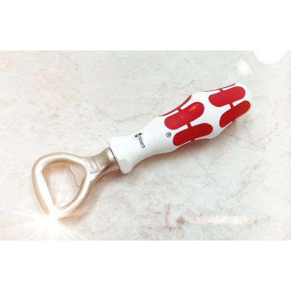 ●工具に使用しているグリップをそのまま用いたボトルオープナー。●日本限定モデルです。●全長約150mm※ボトルオープナーのヘッド部分にキズやスレが認められる場合ばございますが、海外からの輸送時に起因するものです。予めご容赦ください。